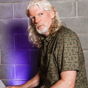 "I Will Display an LGBTQ+ Flag in the Background": Adin Ross Urges Dan ...