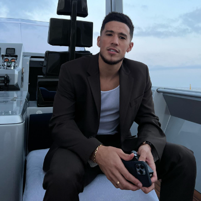 Timberwolves Fans Tease Devin Booker With Coordinated Crying-Photo ...