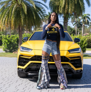 LSU Star Flau'jae Johnson's Heartwarming Moment With Young Fan At The ...