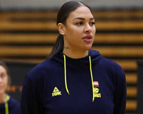 Liz Cambage's WCBA Ejection Sparks Humorous WNBA Fan Reactions