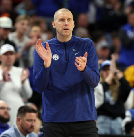 Who Is Lee Anne: Mark Pope's Wife? Legacy in Basketball, Bio, Personal ...