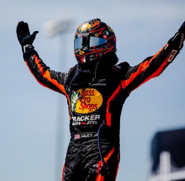 Martin Truex Jr. Fumes Over Bubba Wallace's Move at NASCAR Cup Race ...