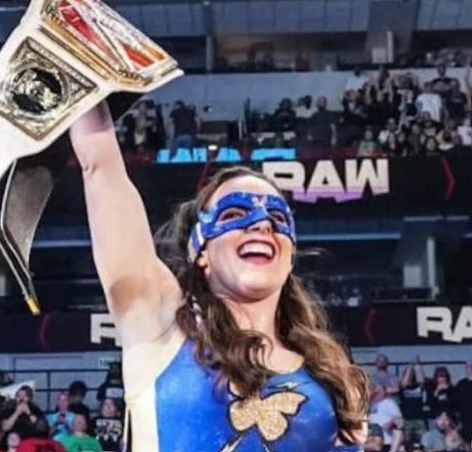 Who Is Nikki Cross? Professional Wrestler Age, Bio/Wiki, Career, Family ...