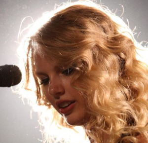 Taylor Swift Academic Pursuits: A Look at Her Honorary Doctorate From ...