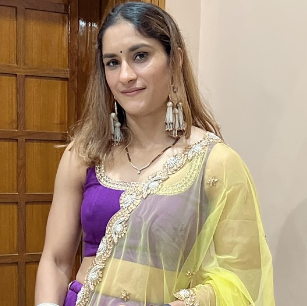 Vinesh Phogat Qualifies for Paris Olympics 2024 in Wrestling, Bio ...