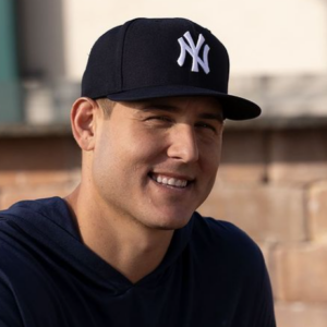 Anthony Rizzo (MLB): Bio, Wiki, Family, Career, Height, Weight, Net ...