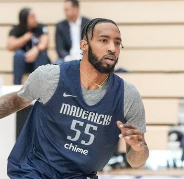 Dallas Mavericks Forward Derrick Jones Jr. Delivers Thunderous Dunk in ...