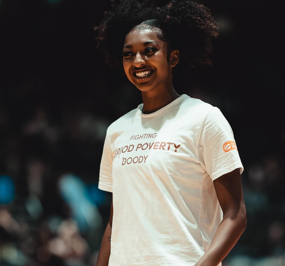 DiDi Richards Leaves Mid-Game: What Happened to Mystics Guard?