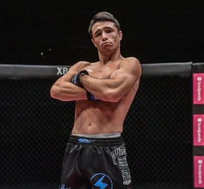 Reece McLaren Previews His Fight with Hu Yong: 'It's Gonna Be a Bashing