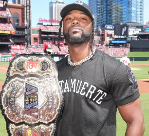 Swerve Strickland's Victory and R-Truth's Congratulations in the ...