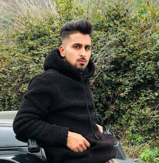 Umran Malik (Indian Cricketer): Bio, Career, Net Worth 2024 ...