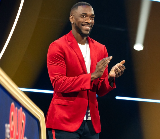 Jay Pharoah Takes Aim at Joe Burrow's Backless Suit: 'Is There a Moth ...