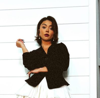 Sarah Hyland Bio, Age, Career, Net Worth 2024, Personal Life And More