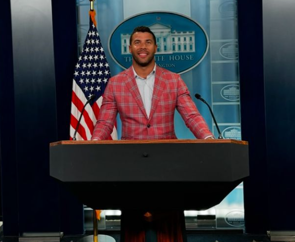 Bubba Wallace Bio, Age, Career, Parents, Net Worth Personal Life And More