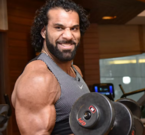 Jinder Mahal's Dramatic Debut: Attacks 34-Year-Old Star and Issues a ...