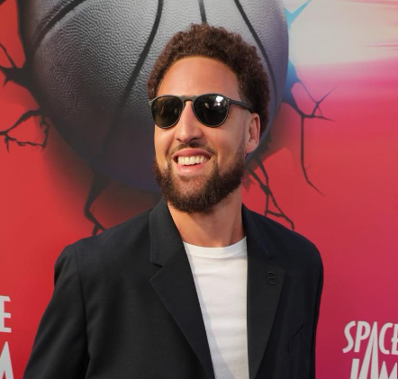 Klay Thompson Steps Onto the Court as a Dallas Maverick for the First ...