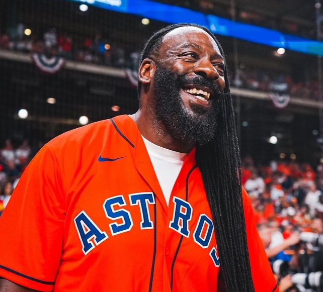 Booker T’s Ultimate WWE Theme Song Pick: The 34-Year-Old Star Making Waves