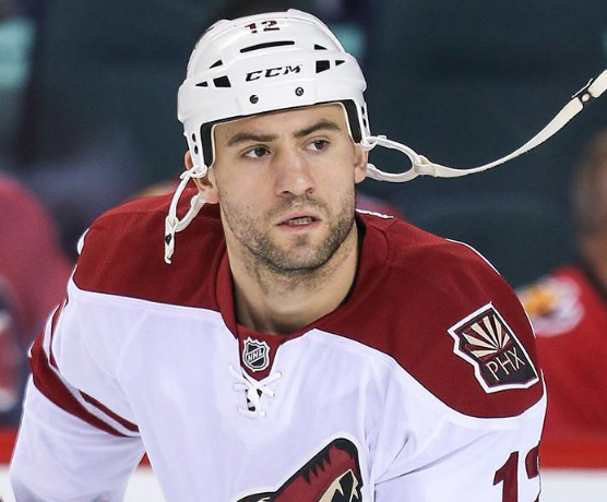 Paul Bissonnette's Montreal Canadiens Photo Ignites Bandwagoning Debate ...