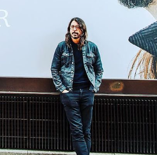 Dave Grohl: After Revelation of Extramarital Child, Singer's Teenage ...