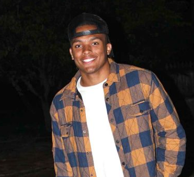 During Matchup Against Oklahoma, Jakobe Thomas' Cheerleader Girlfriend ...