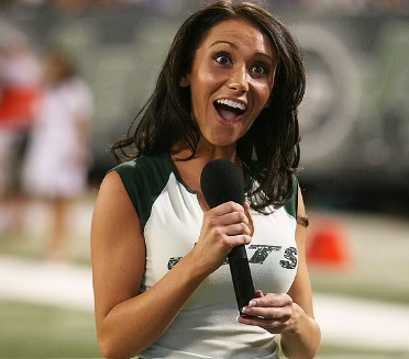 Jennifer Sterger's Cold Response to Brett Favre's Parkinson's Diagnosis ...