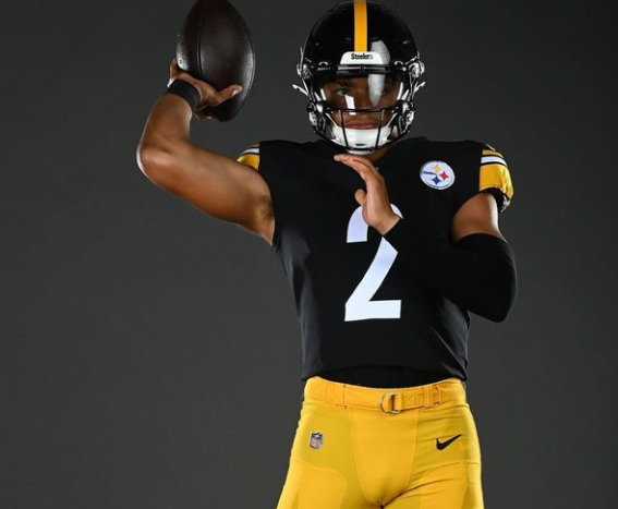 Justin Fields Bio, Age, Career, Net Worth, Personal Life And More