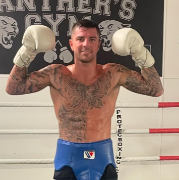 Mark Chamberlain vs. Josh Padely: Showdown at Wembley Stadium, In Dubai ...