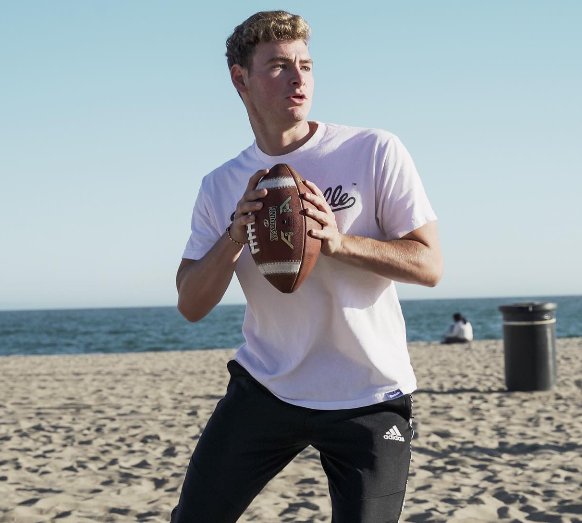 USC QB Miller Moss’ Girlfriend Sia Hildebrand Reacts to His Hollister ...