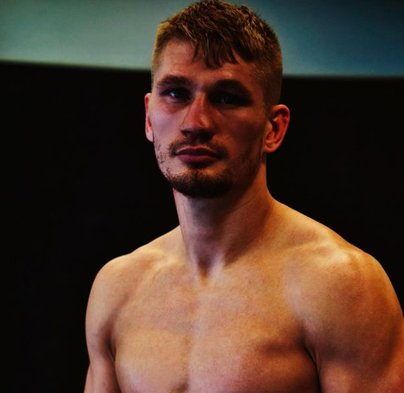 Austin Hubbard vs. Alexander Hernandez: Detailed Live Round Updates and ...