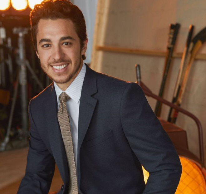 Johnny Gaudreau’s Blue Carpet Moment: Meredith, Noa & Johnny Dazzle ...