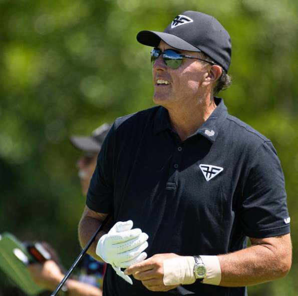 Phil Mickelson on the Pain and Progress of Breaking Longtime Coaching Bonds