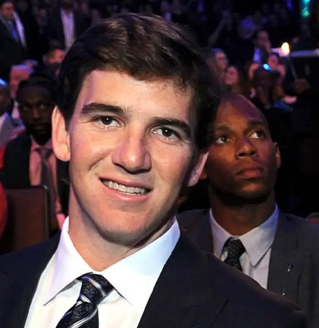 Eli Manning Reveals What It Really Felt Like Facing Peyton in Those ...