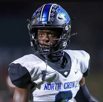 Quentin Gibson Follows Derrick Henry's Footsteps in Historic Honor