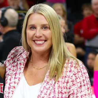 Dani Busboom Kelly Speaks Out: Support from Nebraska Volleyball Players ...