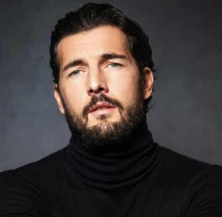 Andrea Preti Reacts to Venus Williams’ Parisian Glamour with Just One ...