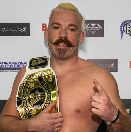 Lyndon Knowles Prepares to Wreak Havoc in Four-Ounce Gloves and Sponsorship