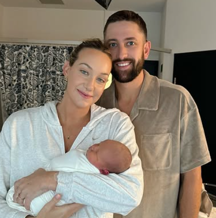 Matthew Short (Cricketer): Meet His Fiance Madison Wilson, Children and ...