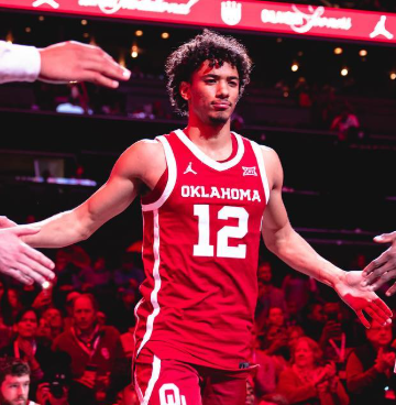 Cougars Teammates Playfully Roast Milos Uzan After His Sweet 16 Heroics