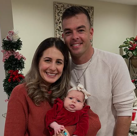 Scott McLaughlin Shares Adorable Family Photo with his Wife & Daughter