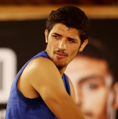 Meet Sebastian Fundora’s Parents: The Family Behind Boxing’s Towering ...