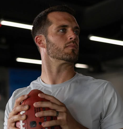 Derek Carr’s Shoulder Drama Ignites Firestorm Among Saints Fans