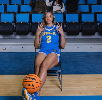 Saniyah Hall's UNC Visit Sparks Major Hype from Reniya Kelly & Teammates