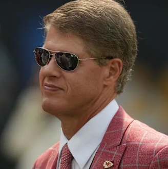 Clark Hunt's $3B Vision: Will the Chiefs Say Goodbye to Arrowhead?