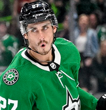 Jake Oettinger’s Wife in Tears Again: Lexy Marchment’s Farewell Letter ...