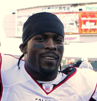 Michael Vick’s Wild Throw at Norfolk State Stuns Crowd and Terence Crawford