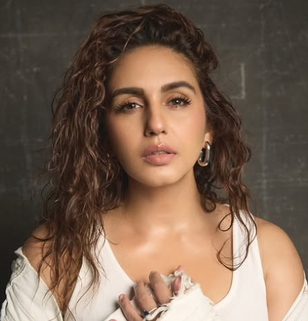 Huma Qureshi's Bio, Career, Awards, Net Worth & Lifestyle