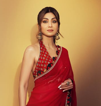 Shilpa Shetty's Bio, Age, Family, Movies, Career, Net Worth & More