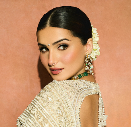 Tara Sutaria's Bio, Age, Family, Career, Movies, Lifestyle & More