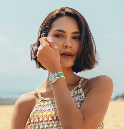 Esha Gupta's Bio, Age, Career, Movies, Family, Lifestyle & More