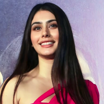 Warina Hussain Bio, Career, Movies, Family, Net Worth and More